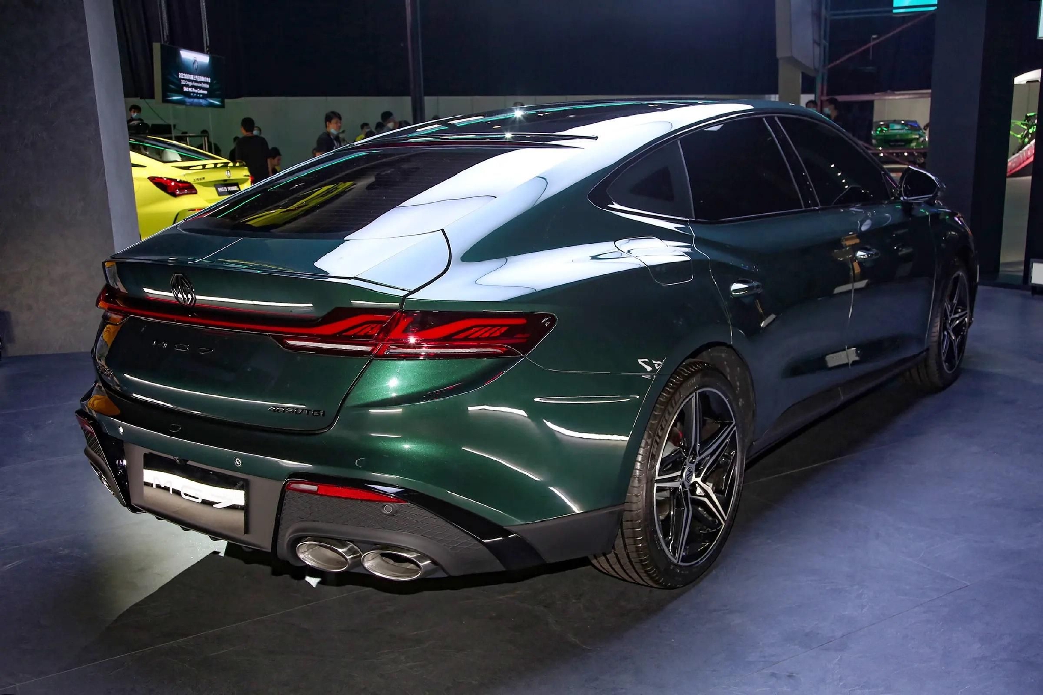 又帅又能打！全新一代名爵MG7实拍，搭2.0T+9AT，凌渡L有对手了