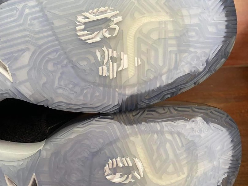 Nike LBJ20 早期 Sample 流出！网友：这才有詹皇内味儿！