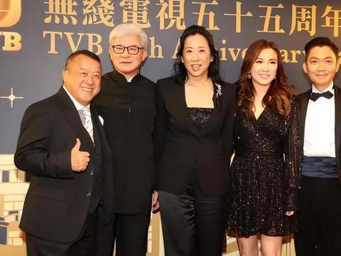 郭晶晶婆婆朱玲玲现身TVB晚宴，身材略发福，仍被74岁老公宠成宝|朱玲玲|罗康瑞|郭晶晶_新浪新闻