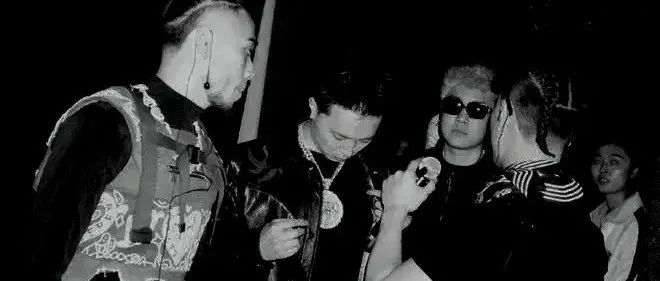 什么情况？DIGI GHETTO巡演！偷米演出没完被掐麦！本人回应！|巡演_新浪新闻