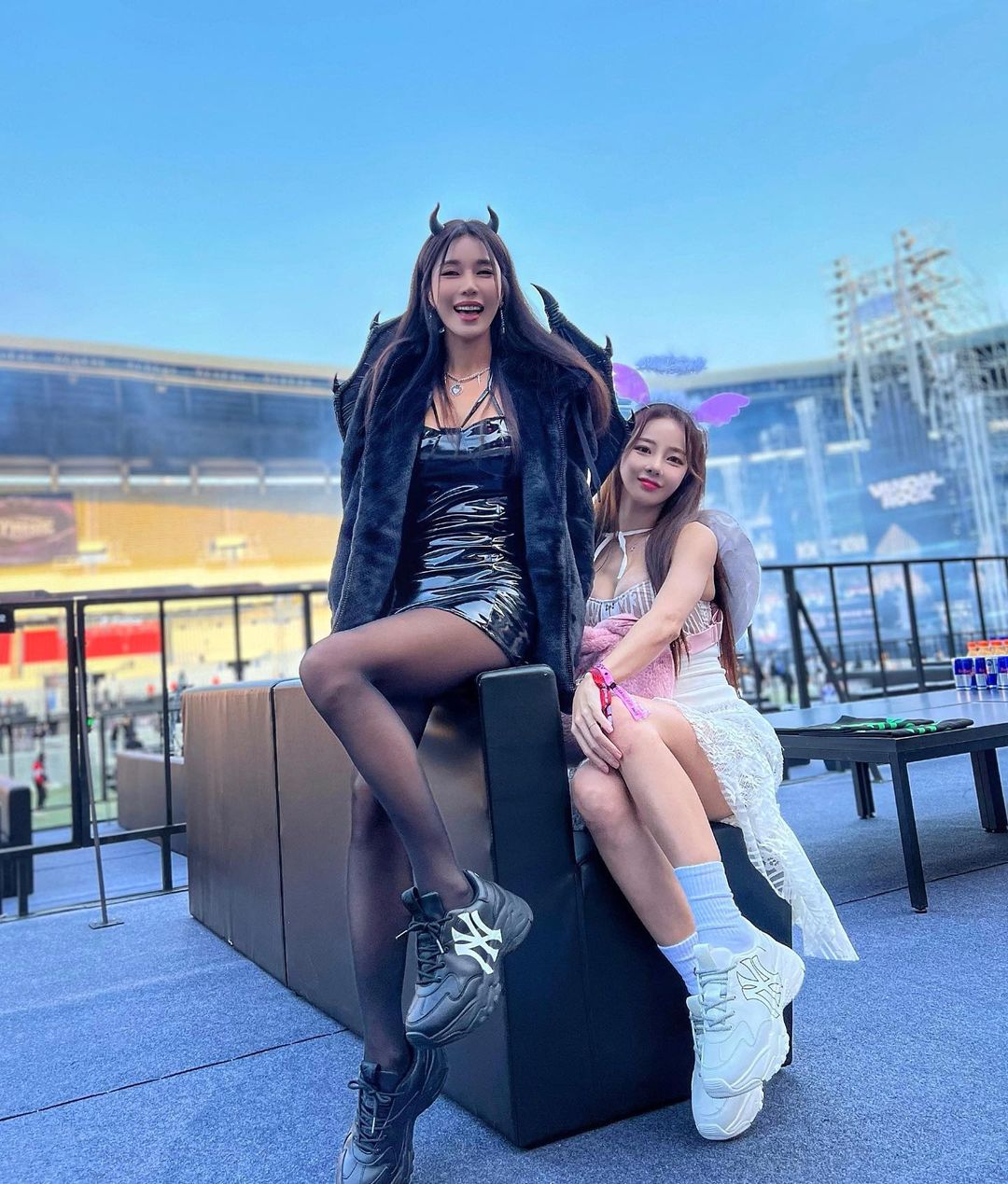 DJ Soda 疯狂营业！大尺度代言 FR2！黑丝配球鞋「白的晃眼」！