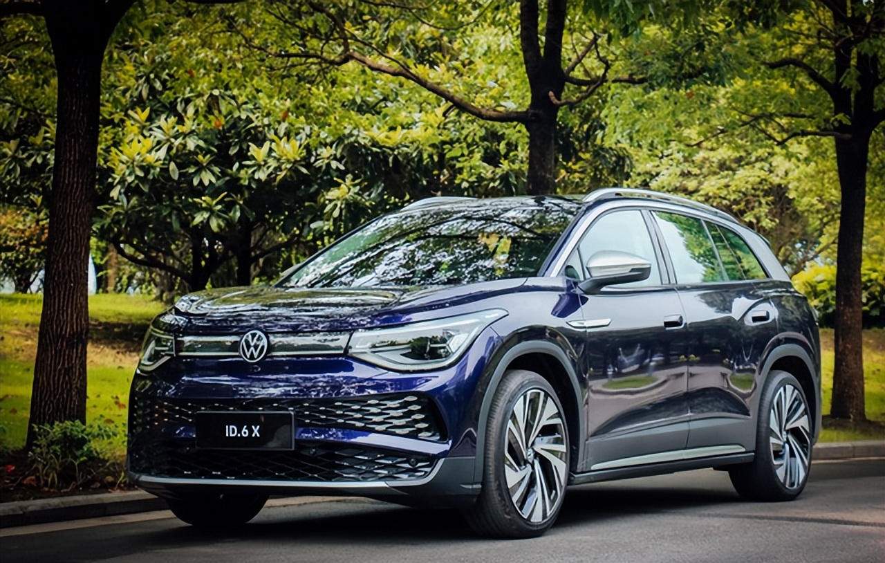 可能是因为年底了，最近很多人问ES6和ID6买哪个好