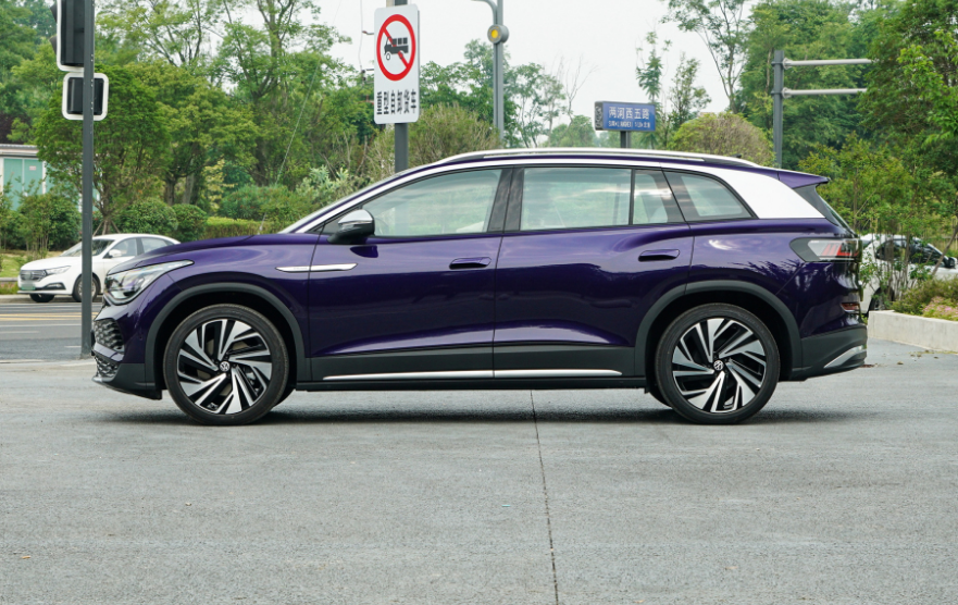 新能源浪潮下，上汽大众的ID6走得更稳，Model Y引发质疑