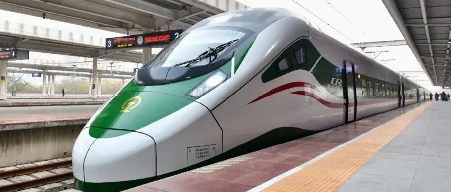 绿巨人变装了~新型CR200J型复兴号动车组上线|动车组_新浪新闻