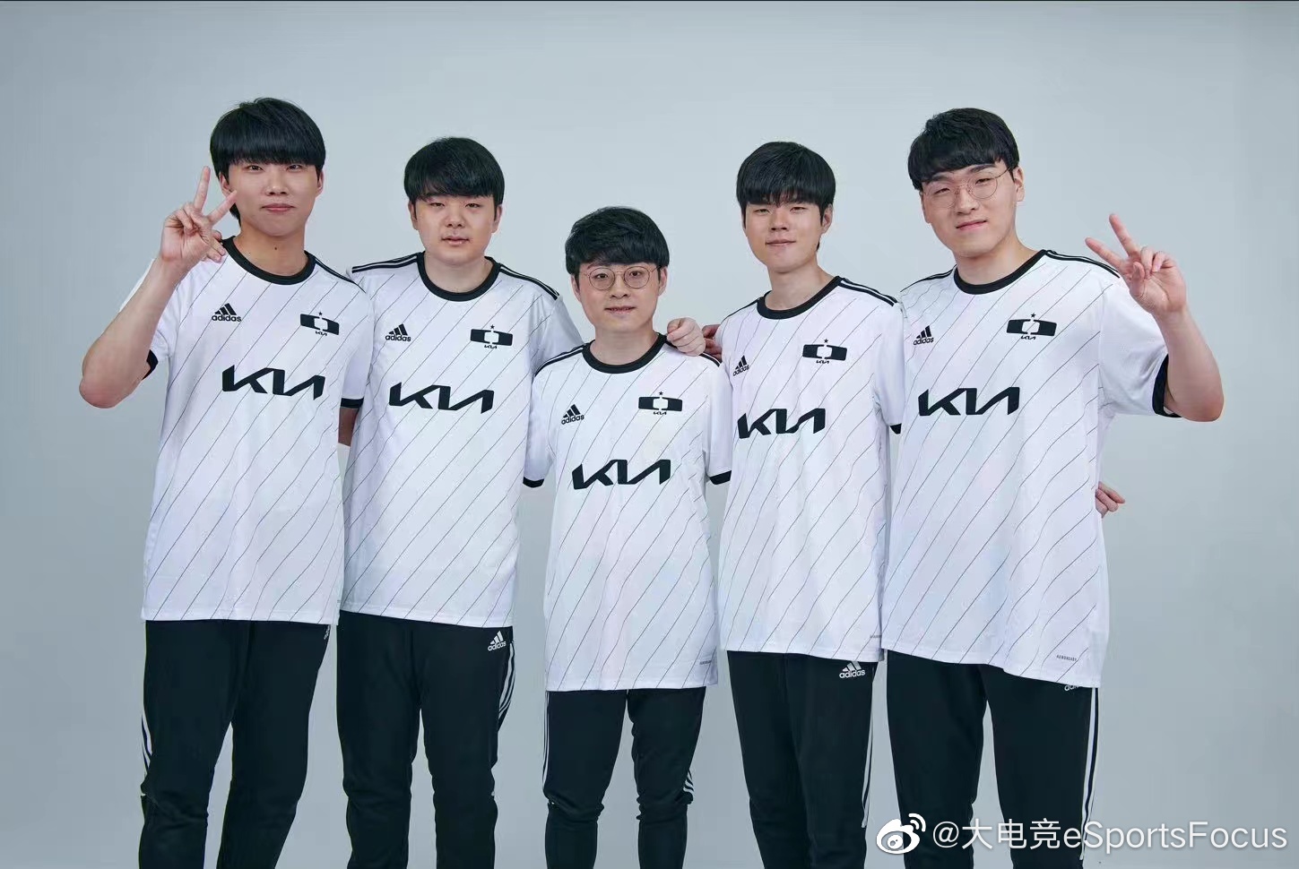 DK宣布新赛季从DWG KIA改名为Dplus KIA……