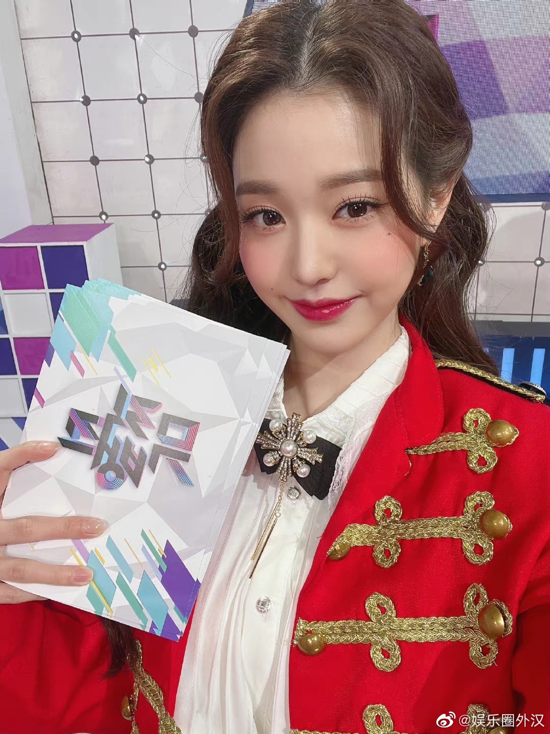 据韩媒，IVE张元英将在13日KBS2《音银》播出后离开MC位置|张元英|音银_新浪新闻