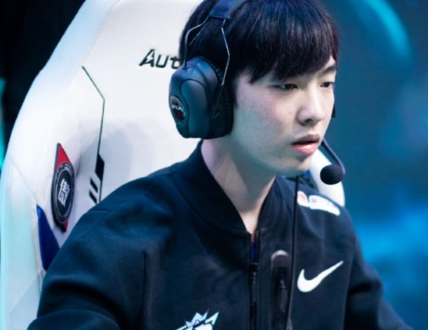 lol快讯：zoom和cryin直播诉苦：不是没人要，是有人报价低得可怕