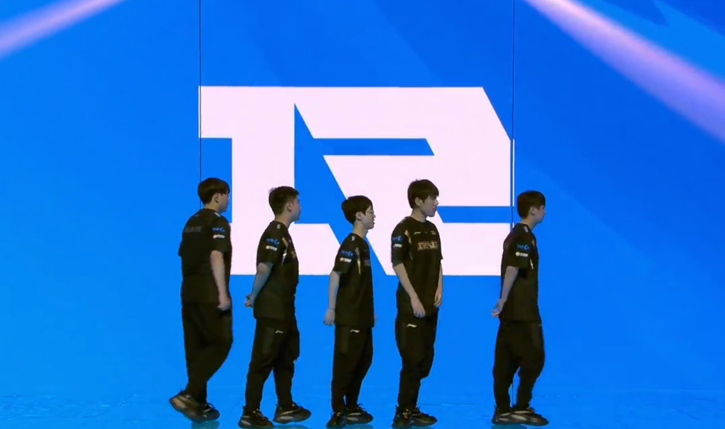 如何评价RNG选手们今天的发挥？|rng|春季赛|英雄联盟_新浪新闻