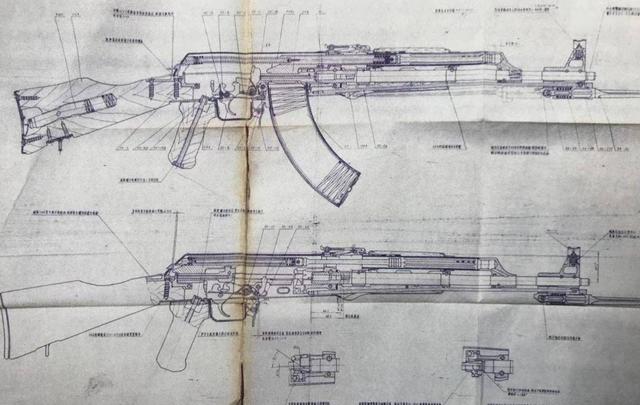 苏联授权我国生产AK47，拿到图纸后厂长孙云龙眼前一亮：是把好枪
