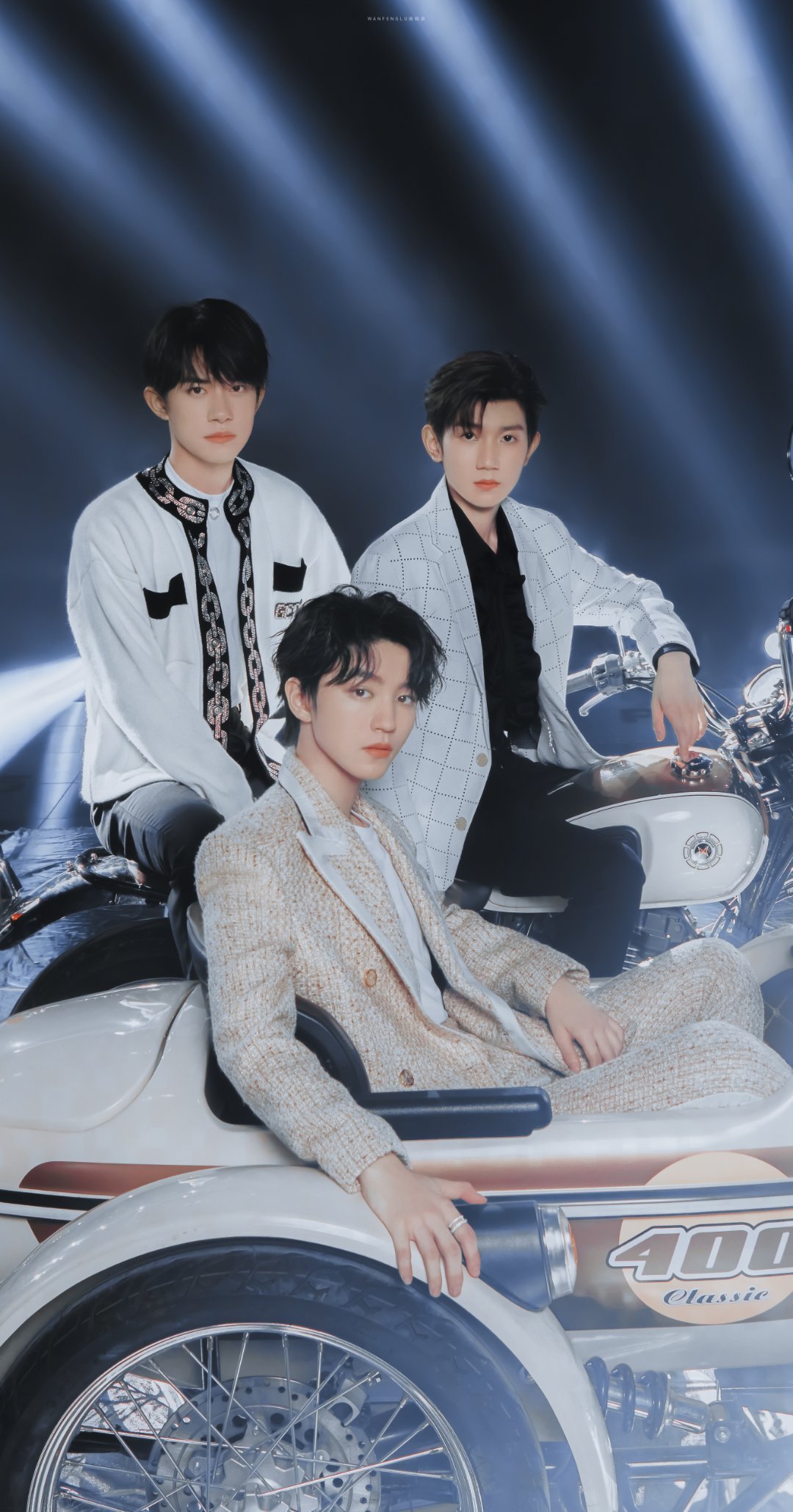 网传TFBOYS八月开十周年演唱会 李飞别骗人，八月要看合体……