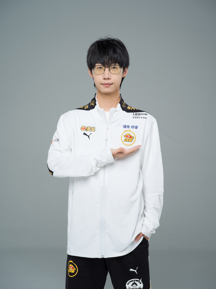 2023KPL春季赛北京WB定妆照