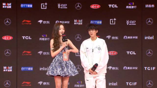 YSKM：最想碰一碰的选手有TheShy、369|369|TheShy|英雄联盟_新浪新闻