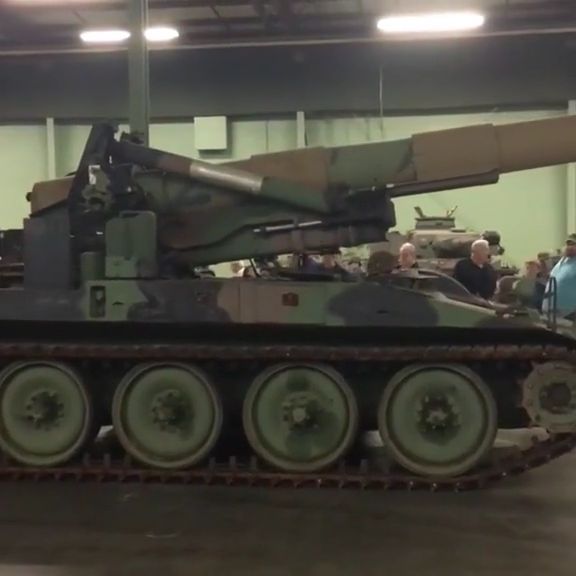 博物馆拉出了镇馆之宝，美制M110式203毫米自行榴弹炮|M110_新浪新闻