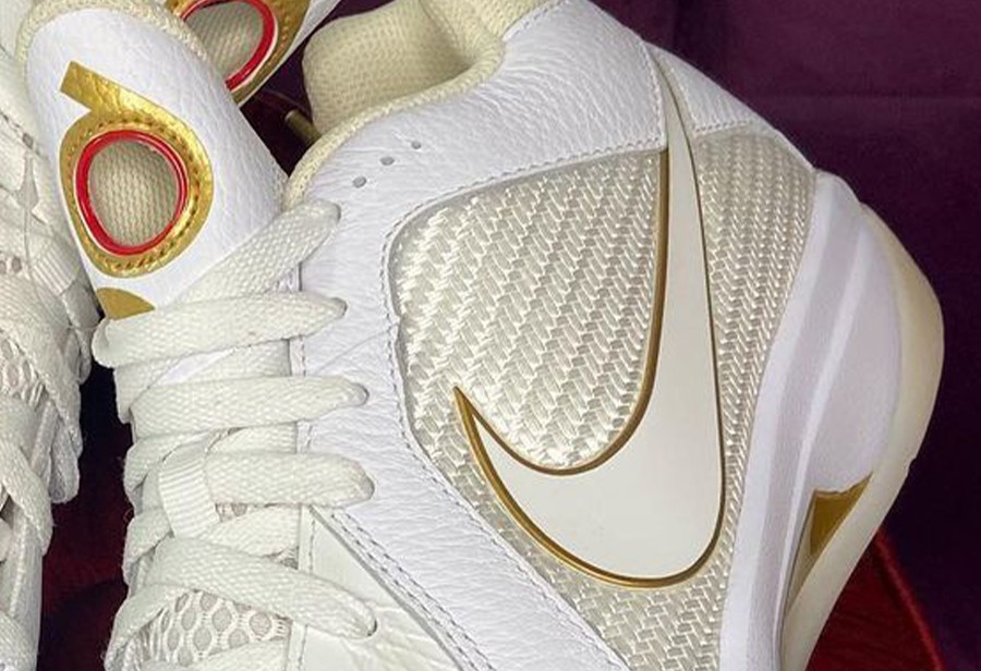 第二双「KD3 复刻」实物首次曝光！这次是白金配色！