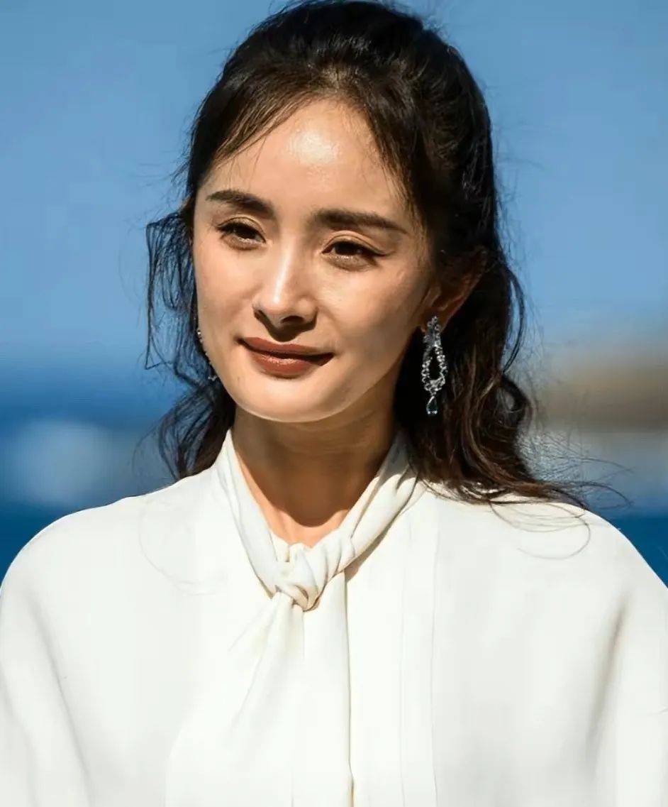 身材很绝,脸却僵硬松垮没法看,这10位 下半身”美人太可惜了
