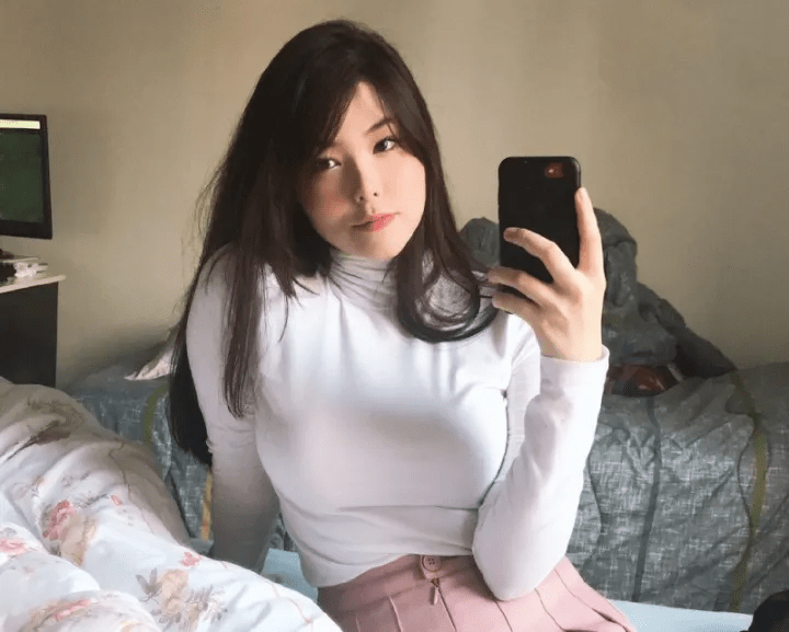 官宣！LOL前职业选手Mayumi宣布恋情，男友为中国天才打野