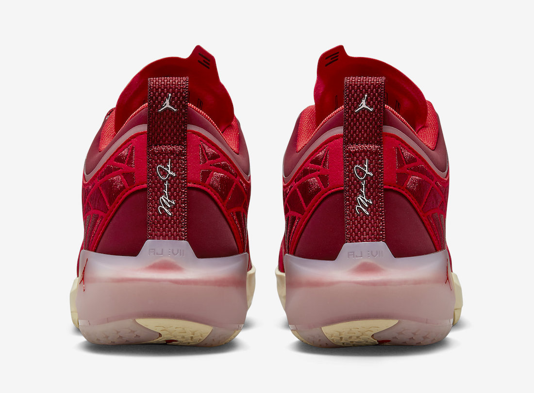 全新 AJ37 Low 官图曝光！网友：这配色没的说！