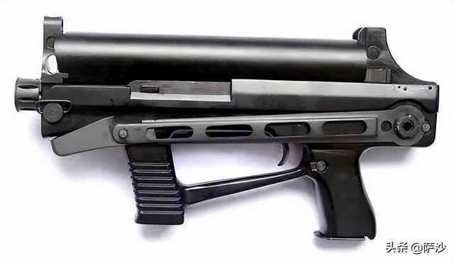 中国第一种采用弹筒的冲锋枪：可以装弹100发的CS/LS06冲锋枪