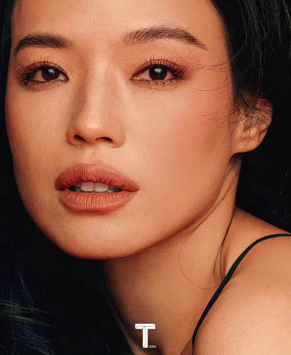 舒淇为 T Magazine 拍摄的一组写真