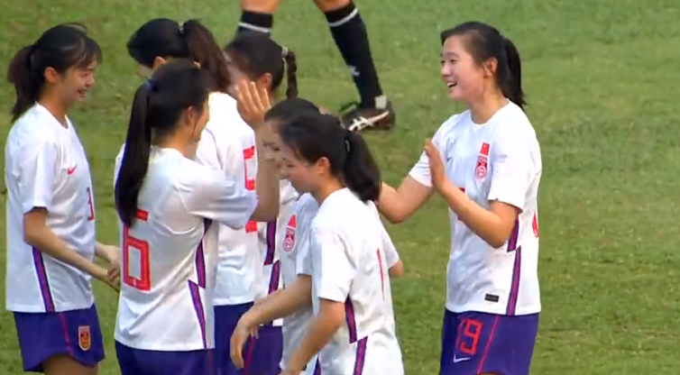 6-0！U20女足两连胜，狂轰12球，欧阳玉环戴帽，有望提前晋级