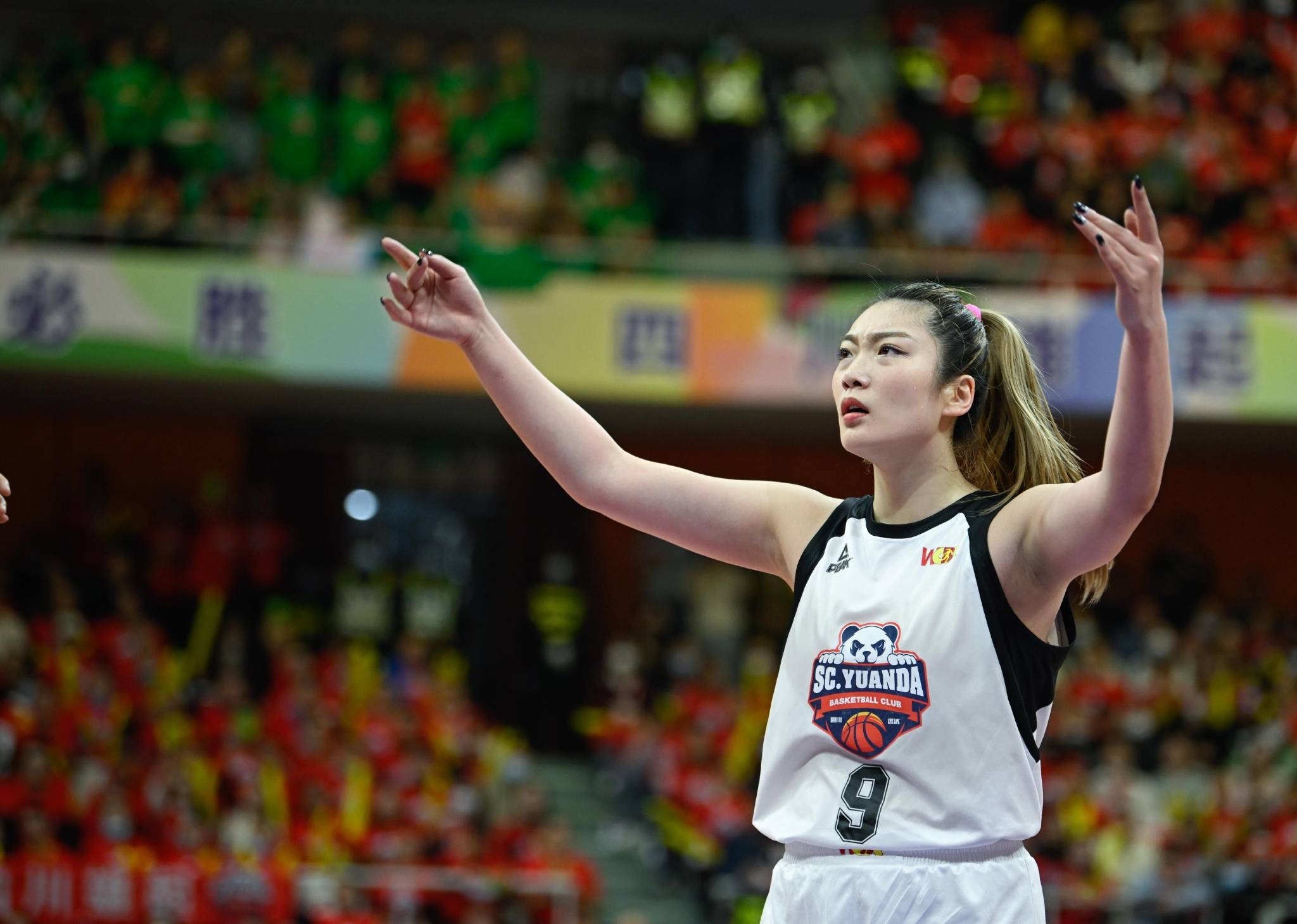 李夢登陸WNBA，中國女籃已有4位現役國手加盟 - 新浪香港