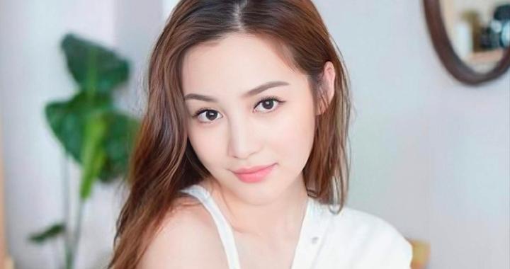 豪门梦碎！香港知名混血靓模与富二代男友分手，公开恋情仅半年|郭奕芯|香港_新浪新闻