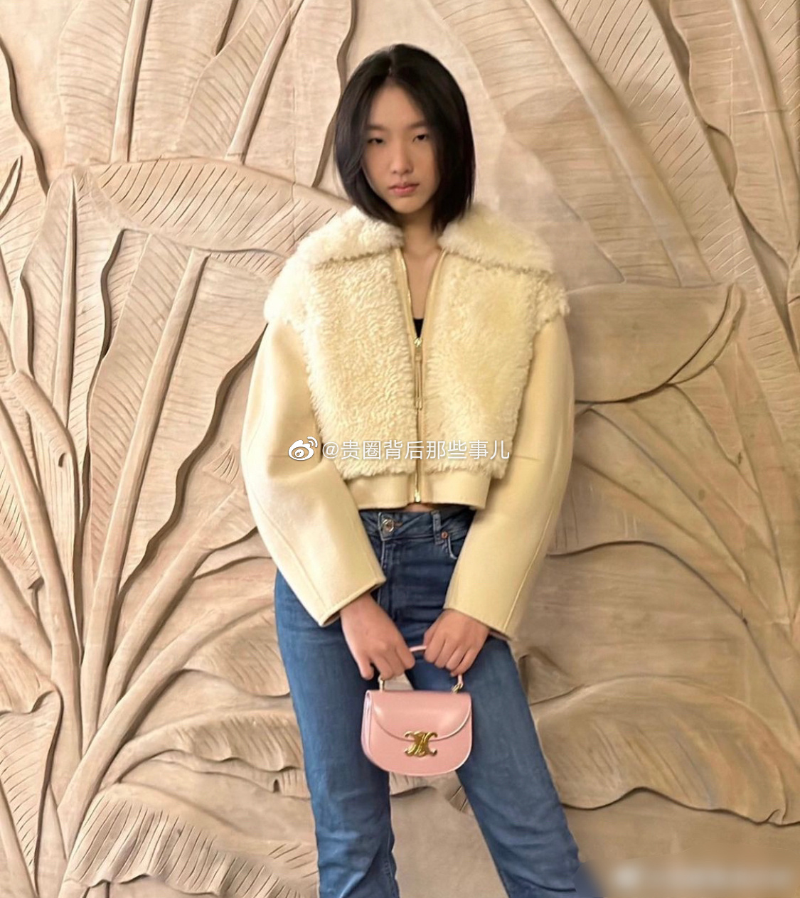 小s大女儿二女儿都发了营业照 不过难分姐姐妹妹营业新浪新闻