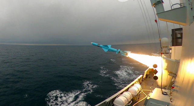 两岸爆发海上对峙，056A舰逼至离台湾仅24海里，用神盾舰都浪费？