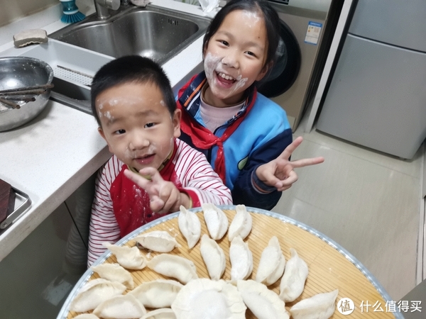 春天里吃起那心心念的萝卜油渣水饺,真香