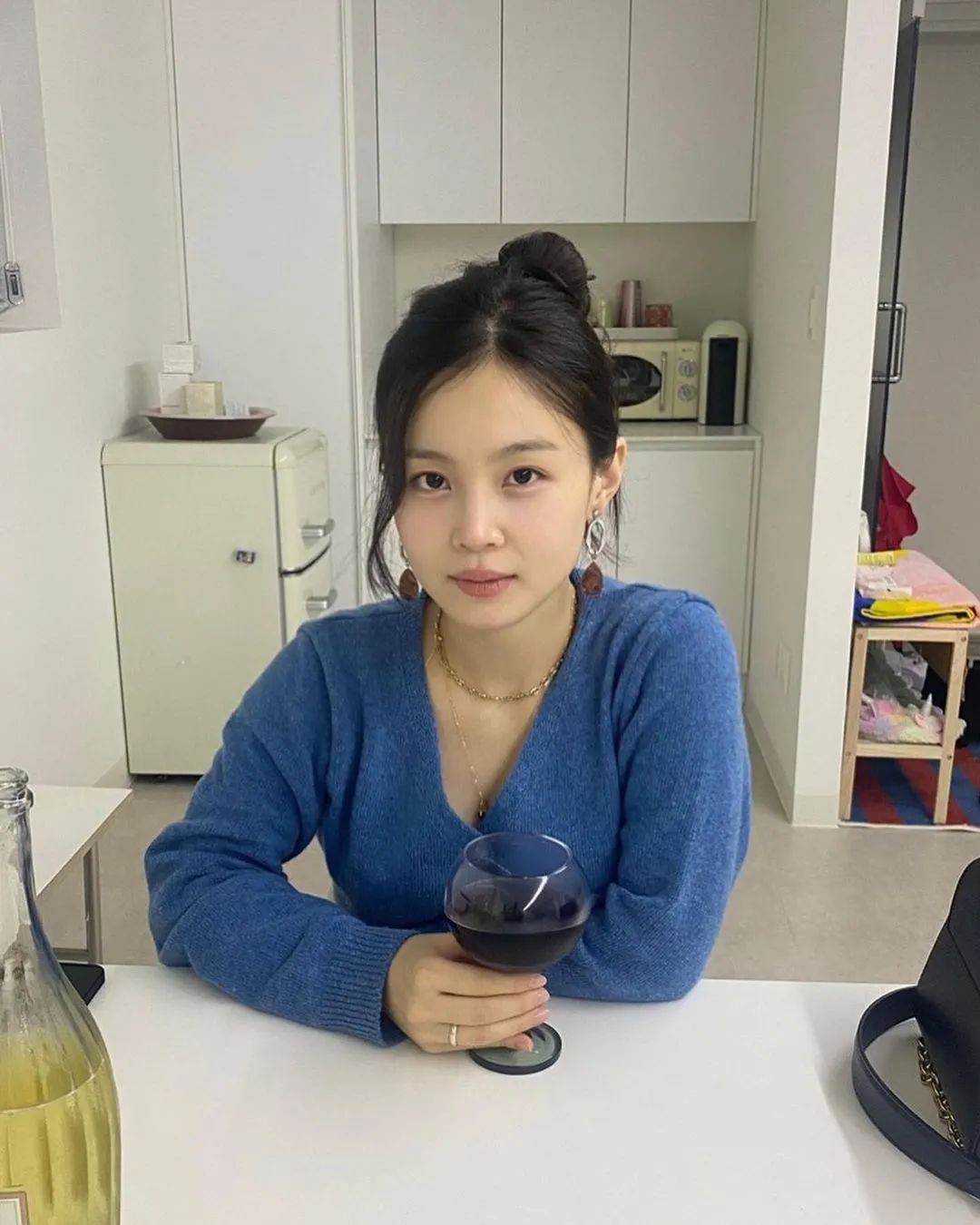 视觉系女 Rapper，氛围感女神... AOMG辣妹大比拼！