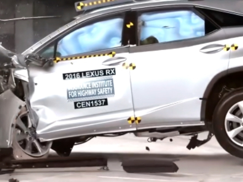 行车安全谁更强？宝马X5、雷克萨斯RX还是凯迪拉克XT6?-新浪汽车