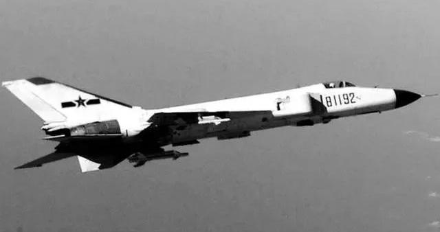 今天，再一次呼叫81192，请返航！|王伟|飞行员_新浪新闻