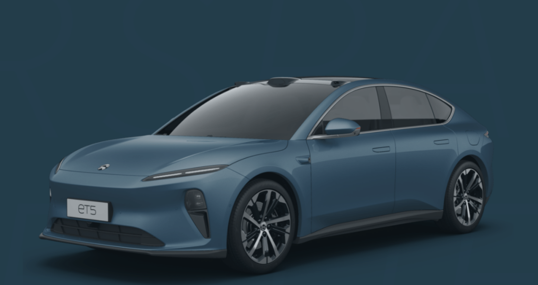 宝马i5伪装照曝光，配全新宝马X5同款大灯，或10月亮相