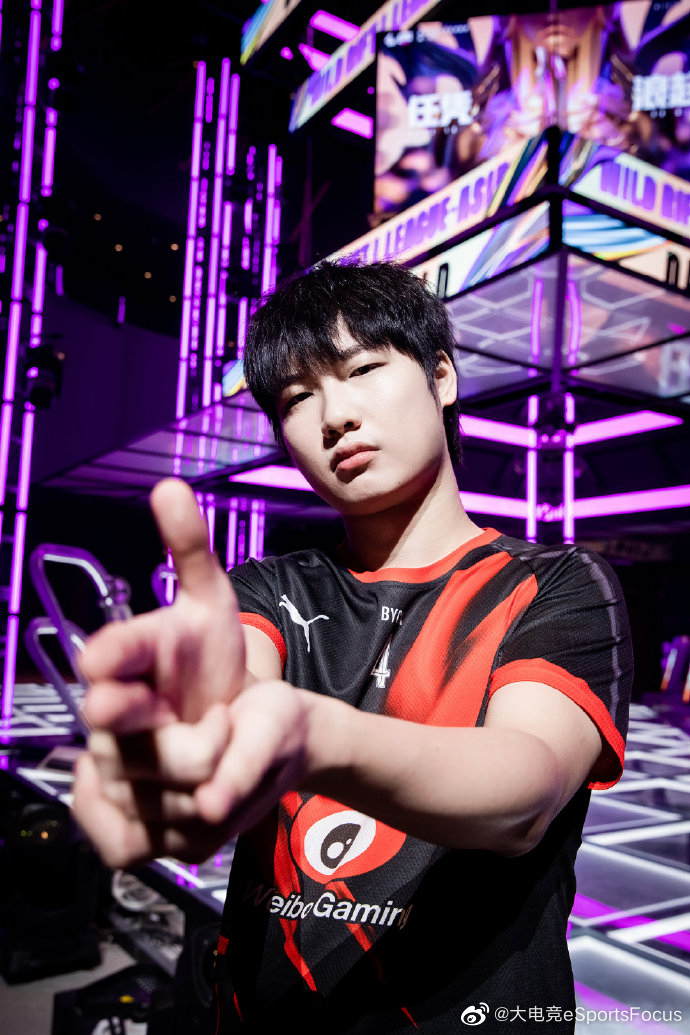 今日下午将迎来EDG、OMG、WBG三支战队的比赛！|edg|英雄联盟手游|LOL手游_新浪新闻