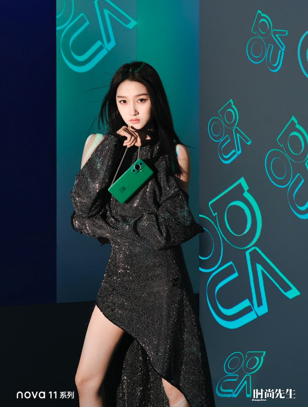 华为nova 11被关晓彤“穿着”登上杂志封面……