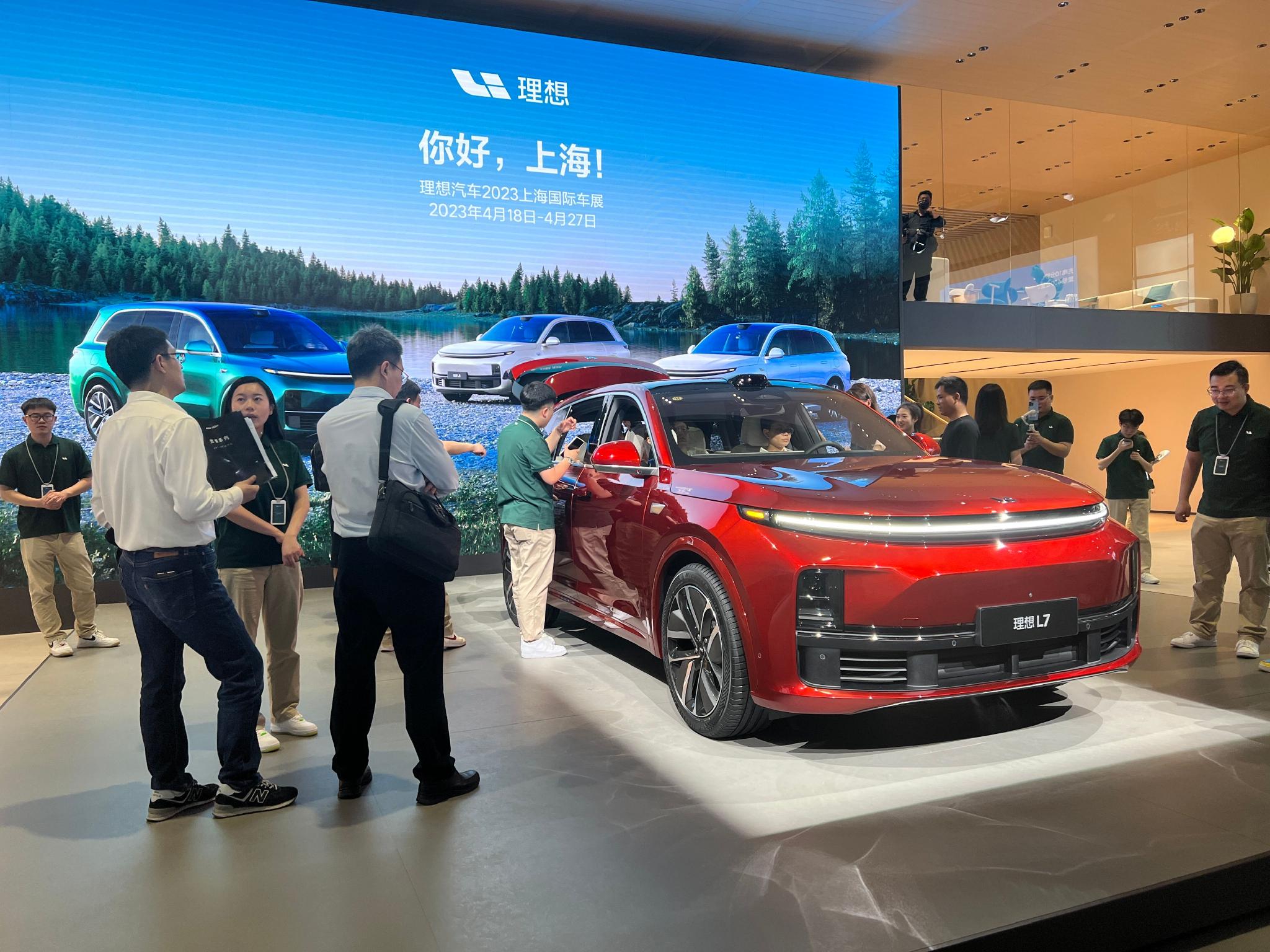 理想这次没有新车，就是各个颜色的L7、L8、L9……-新浪汽车