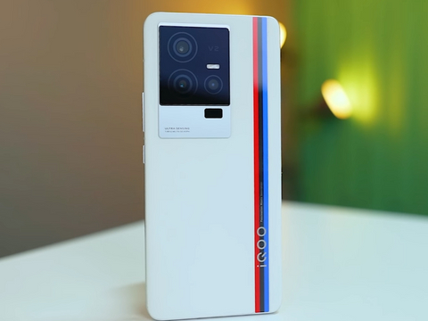 iQOO11最新价格确认，2K屏+120W+256G下跌850元，何必买小米13|手机|游戏|小米_新浪新闻