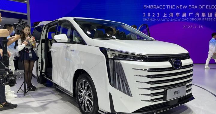 搭载2.0T插电式混合动力，广汽传祺E9预售价33万起-新浪汽车