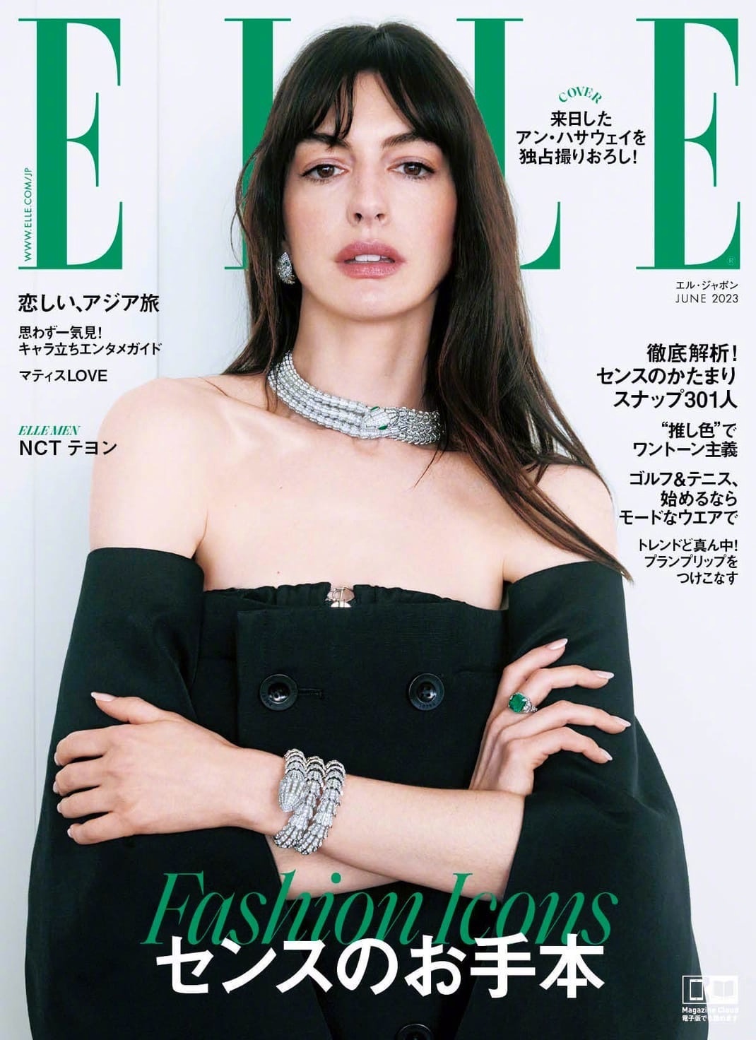 安妮·海瑟薇登上《ELLE》杂志日本版最新一期封面及写真释出|ELLE|安妮·海瑟薇|日本版_新浪新闻