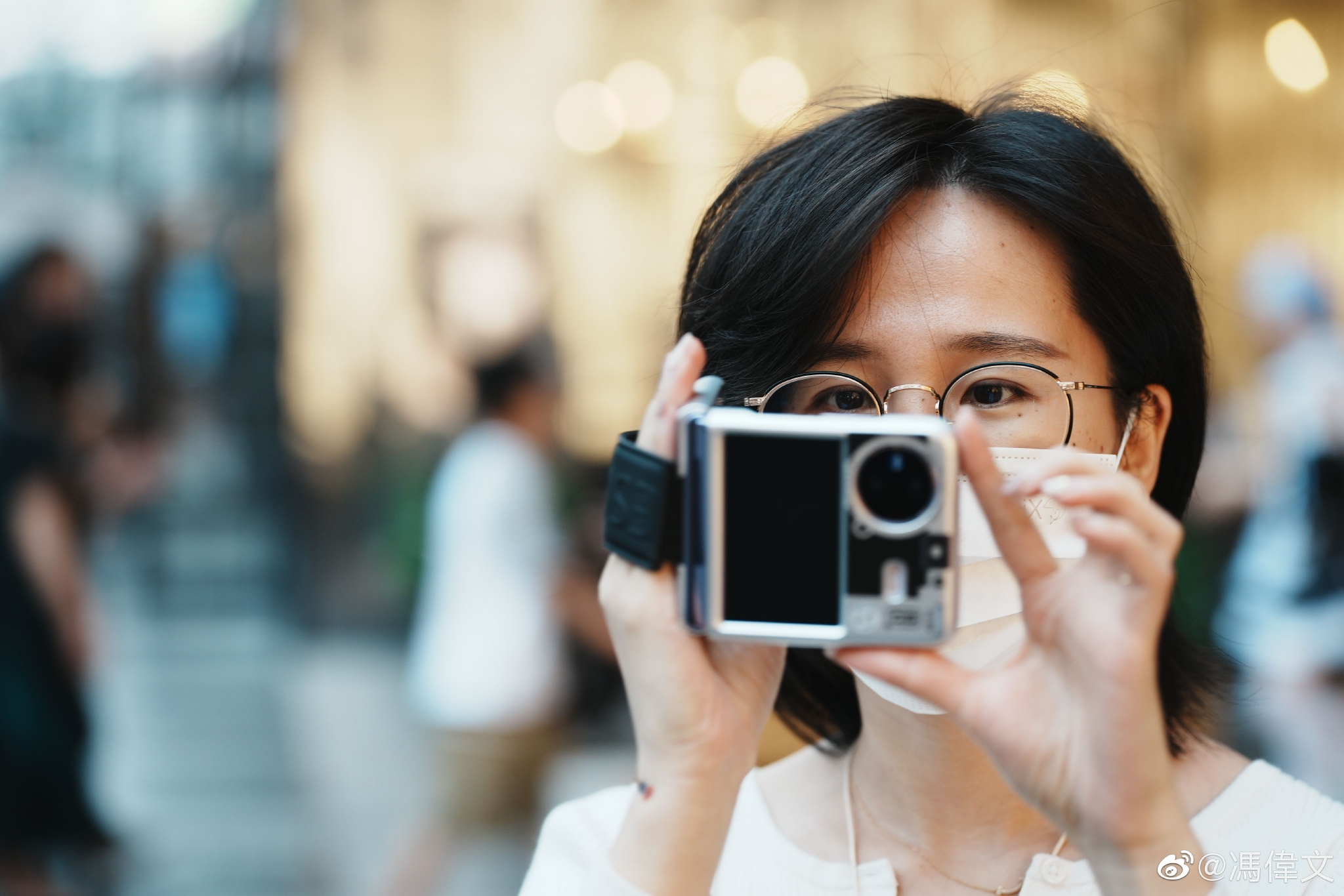 索尼 A7R5 调好预设之后，拍人总算是能看了...|索尼_新浪新闻