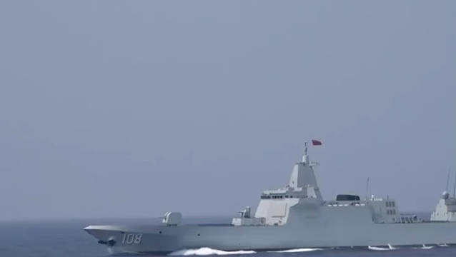 咸阳舰最新训练画面，几乎全员穿戴阻燃面罩、手套……|咸阳市_新浪新闻