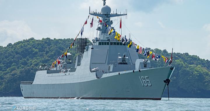 052D驱逐舰公开展示，中国海军敢亮剑，美国军舰不见踪影，已露怯|美国海军|导弹驱逐舰|中国海军_新浪新闻