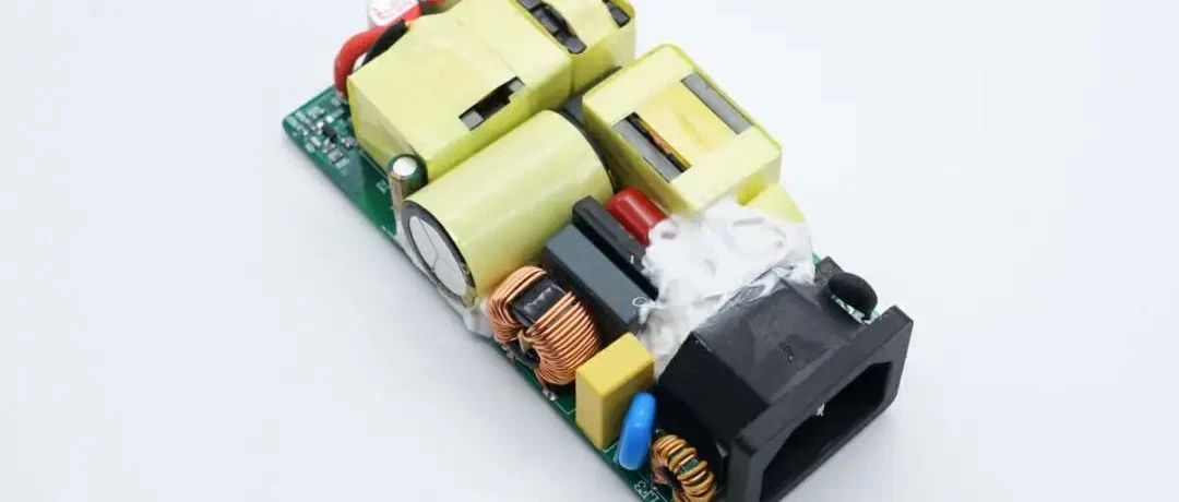 告别“厚重”时代！氮矽科技推出120/240W GaN适配器方案|适配器|氮化|科技_新浪新闻