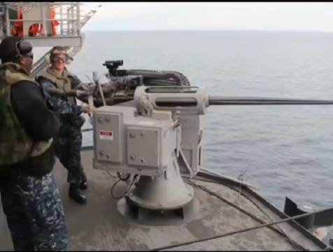 美军军舰上的MK38型25毫米机关炮|美军|军舰_新浪新闻