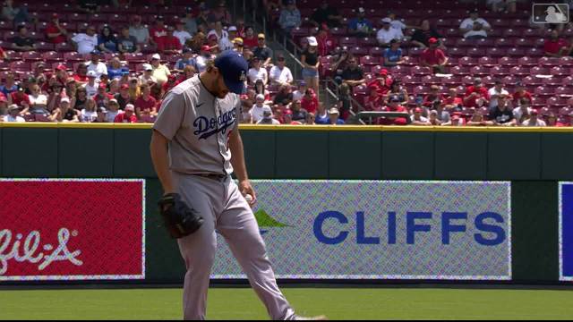 科雷顿-克肖(Clayton Kershaw)再次缴出亮眼表现！|MLB_新浪新闻