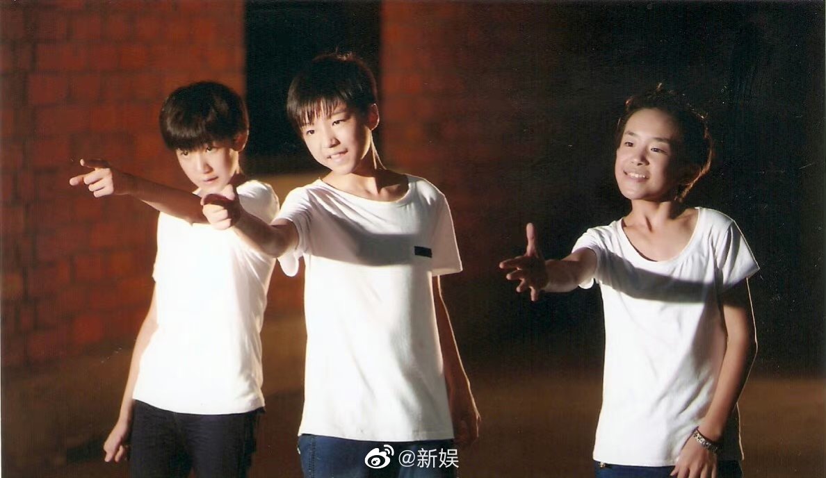 TFBOYs发布十周年公式照！真的是很久违的同框了！|TFBOYS|王源_新浪新闻