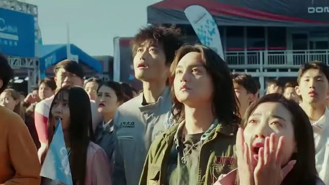 巴音布鲁克不愧是魔鬼赛道 处处凶险险象环生，不死命大！_新浪新闻