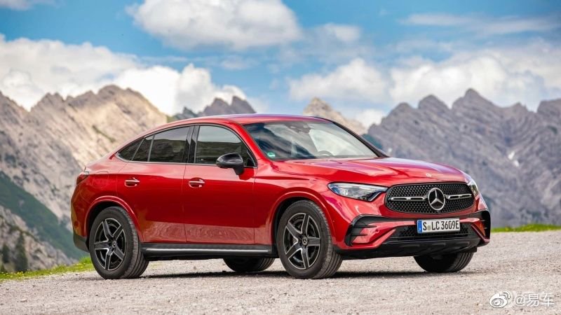 全新奔驰GLC轿跑SUV插电混动版官图发布 搭载2.0T混动系统-新浪汽车