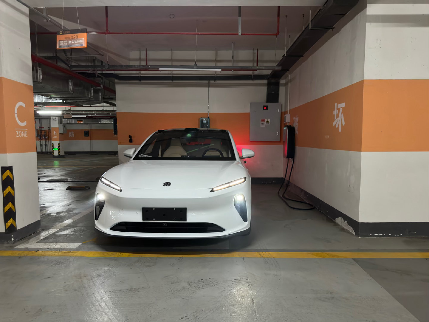 我的蔚来20kw直流充电桩终于和蔚来ET5旅行版合体了-新浪汽车