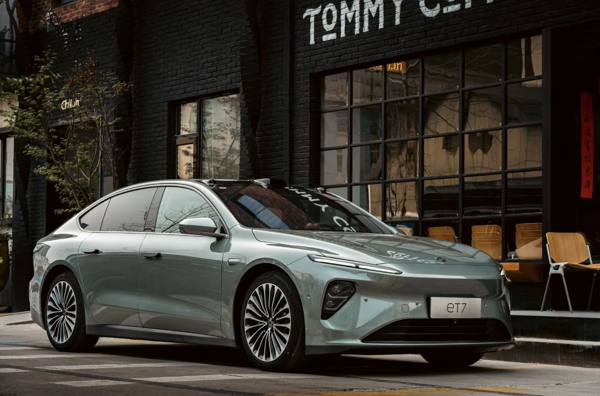 ET7作为蔚来NT2.0平台的第一款中大型轿车……-新浪汽车